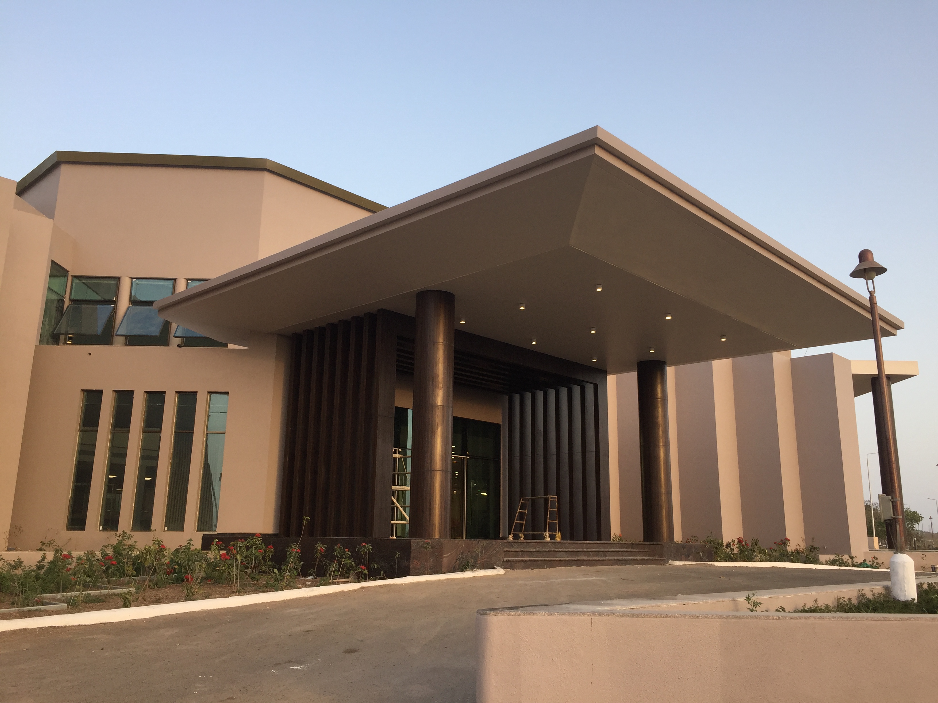 Salil Ranadive Architects | CLUBHOUSE for the GT Campus - Reliance ...